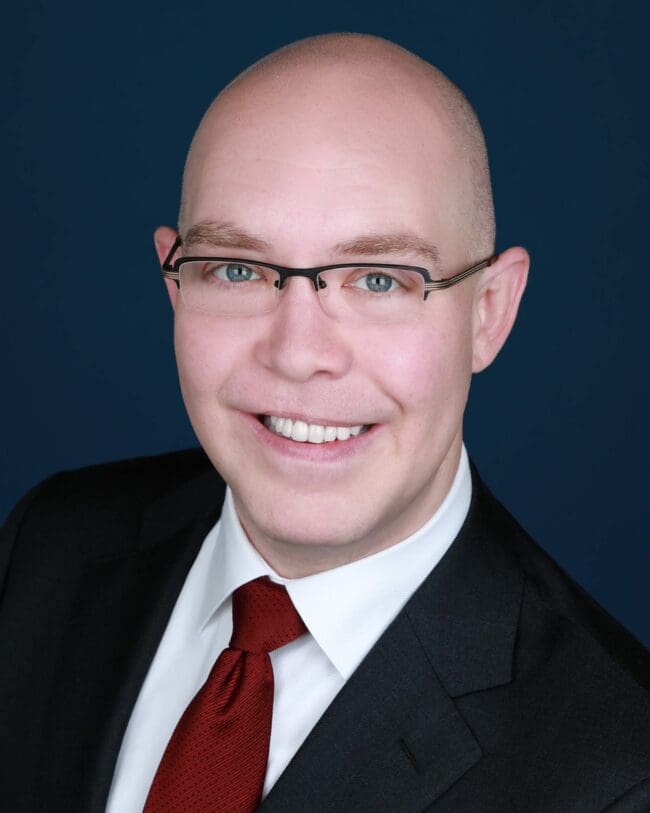 Chris Luken – Headshot | Billboard Insider™